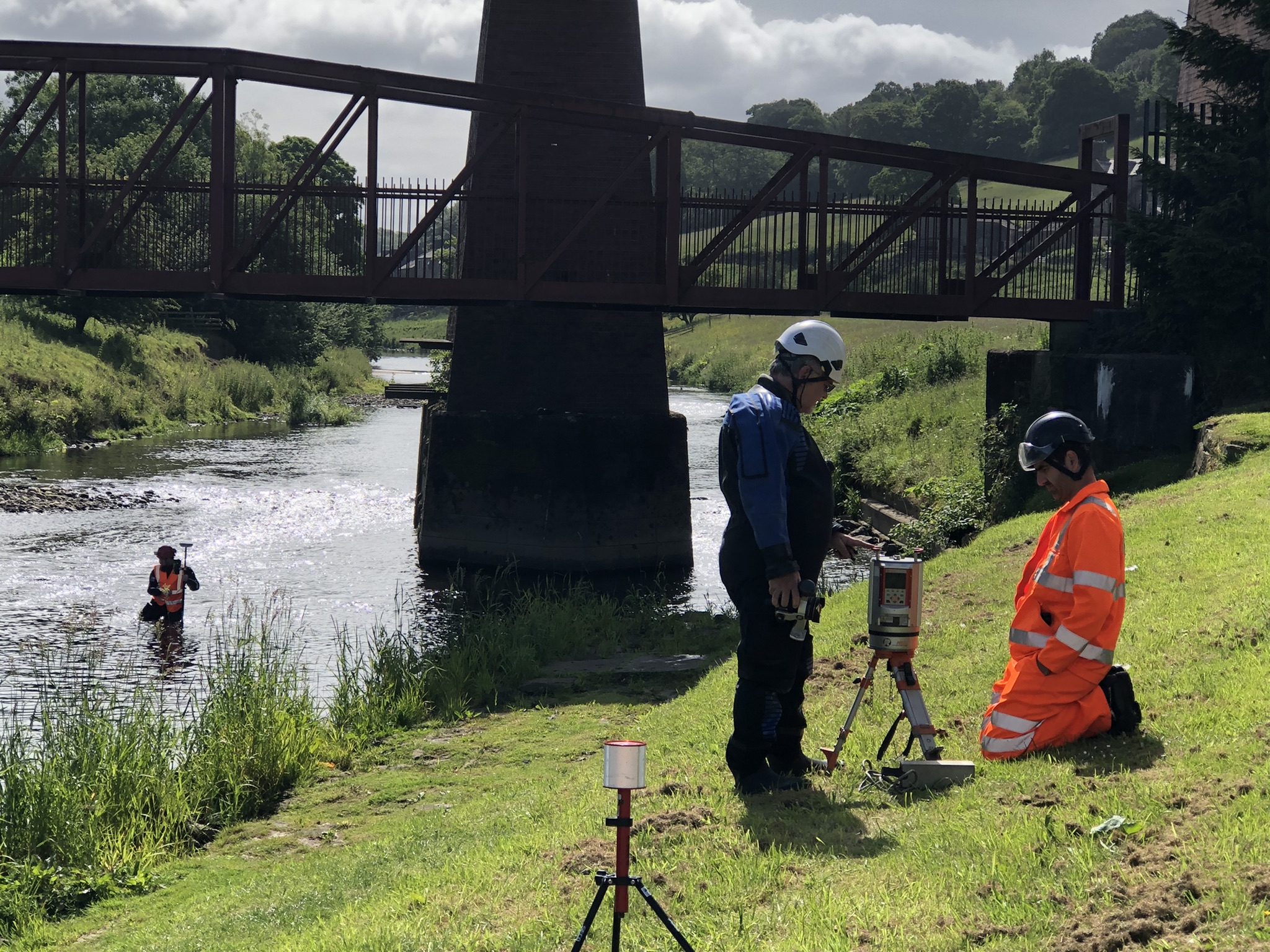 Network Rail Bathymetry survey River Calder - Commendium